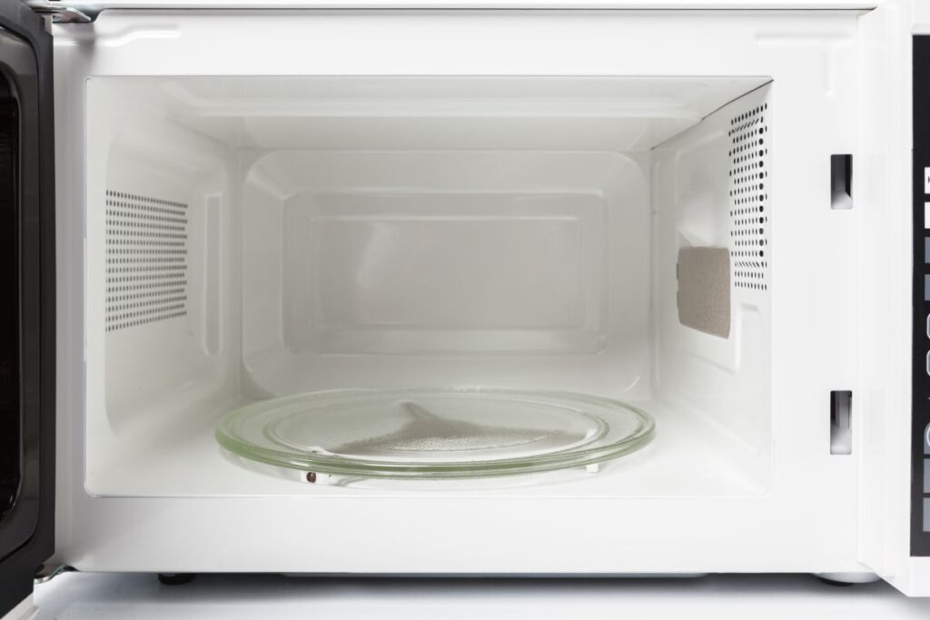 7 Reasons Why Your Microwave Plate Won’t Turn - Can You Microwave This?