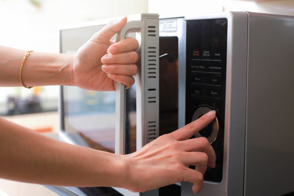 9 Interesting Facts You Didn't Know About Microwaves - Can You ...